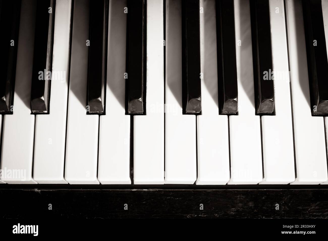 Old piano keyboard Stock Photo - Alamy