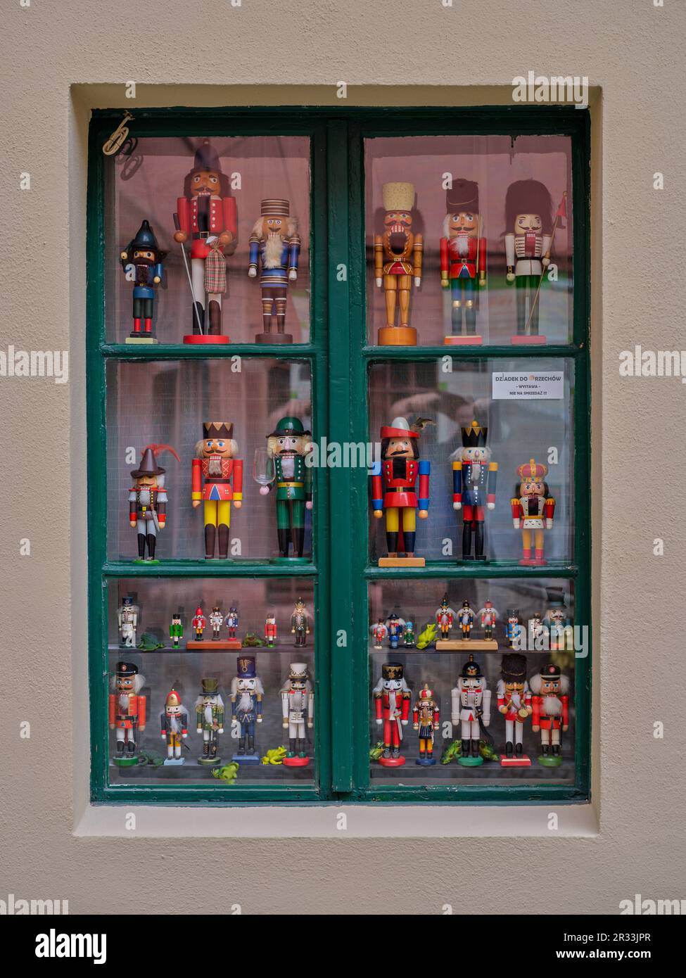 Nutcrackers window hi-res stock photography and images - Alamy