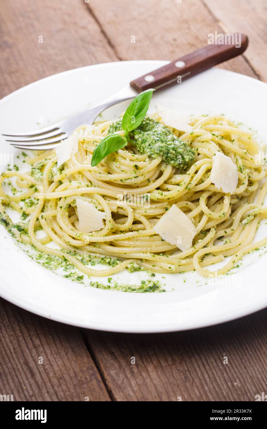 Spaghetti pesto traditional italian cuisine hi-res stock photography ...