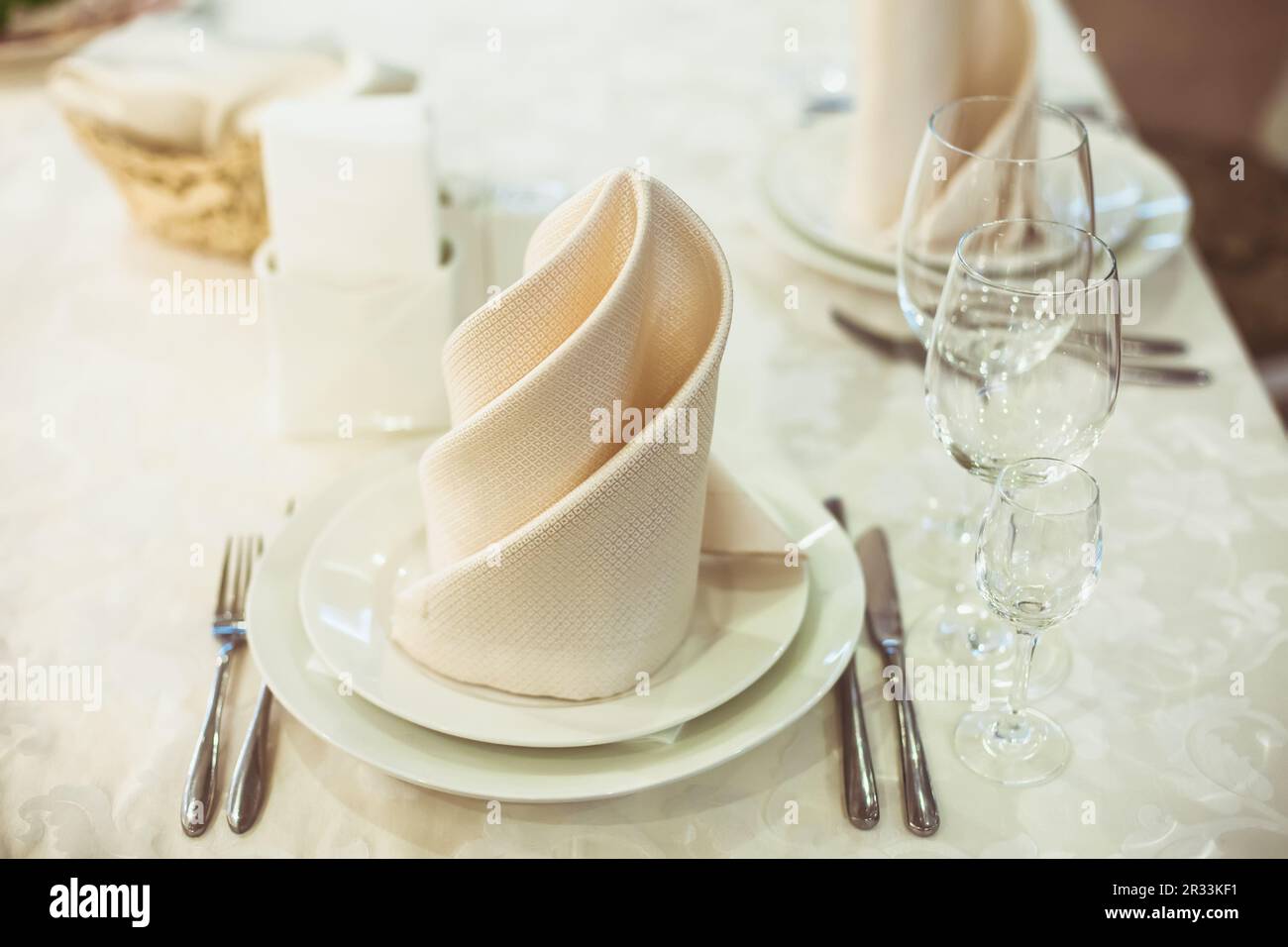 Food serving business hi-res stock photography and images - Alamy