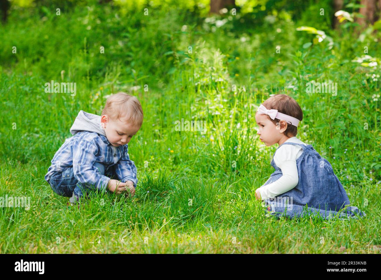 Outdoor children hi-res stock photography and images - Alamy