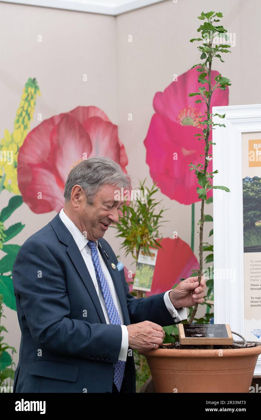 Chelsea, London, UK. 22nd May, 2023. Gardening expert and TV ...