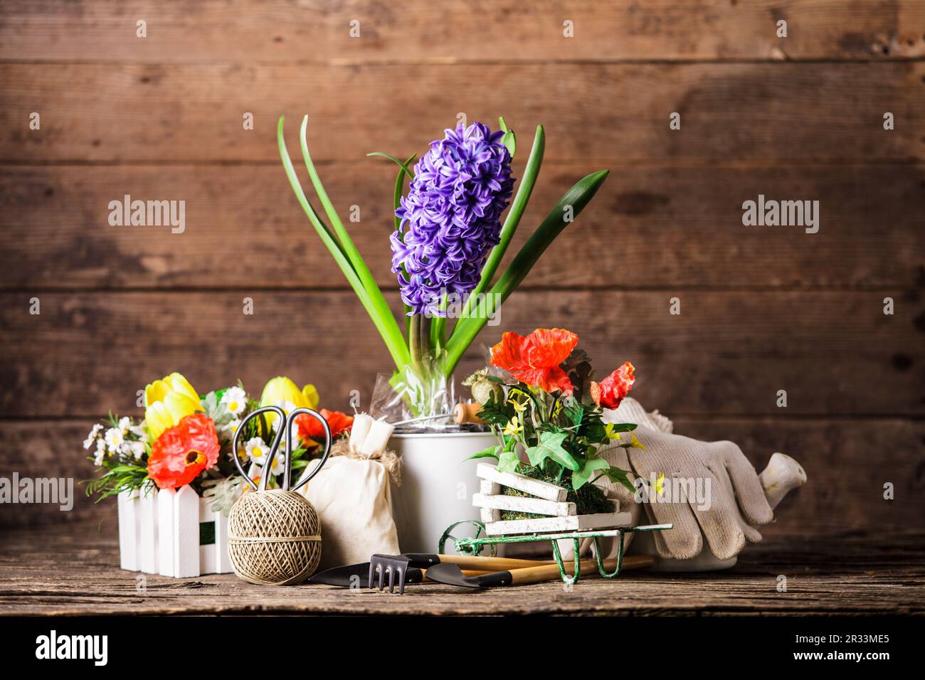 Can use tools hi-res stock photography and images - Alamy