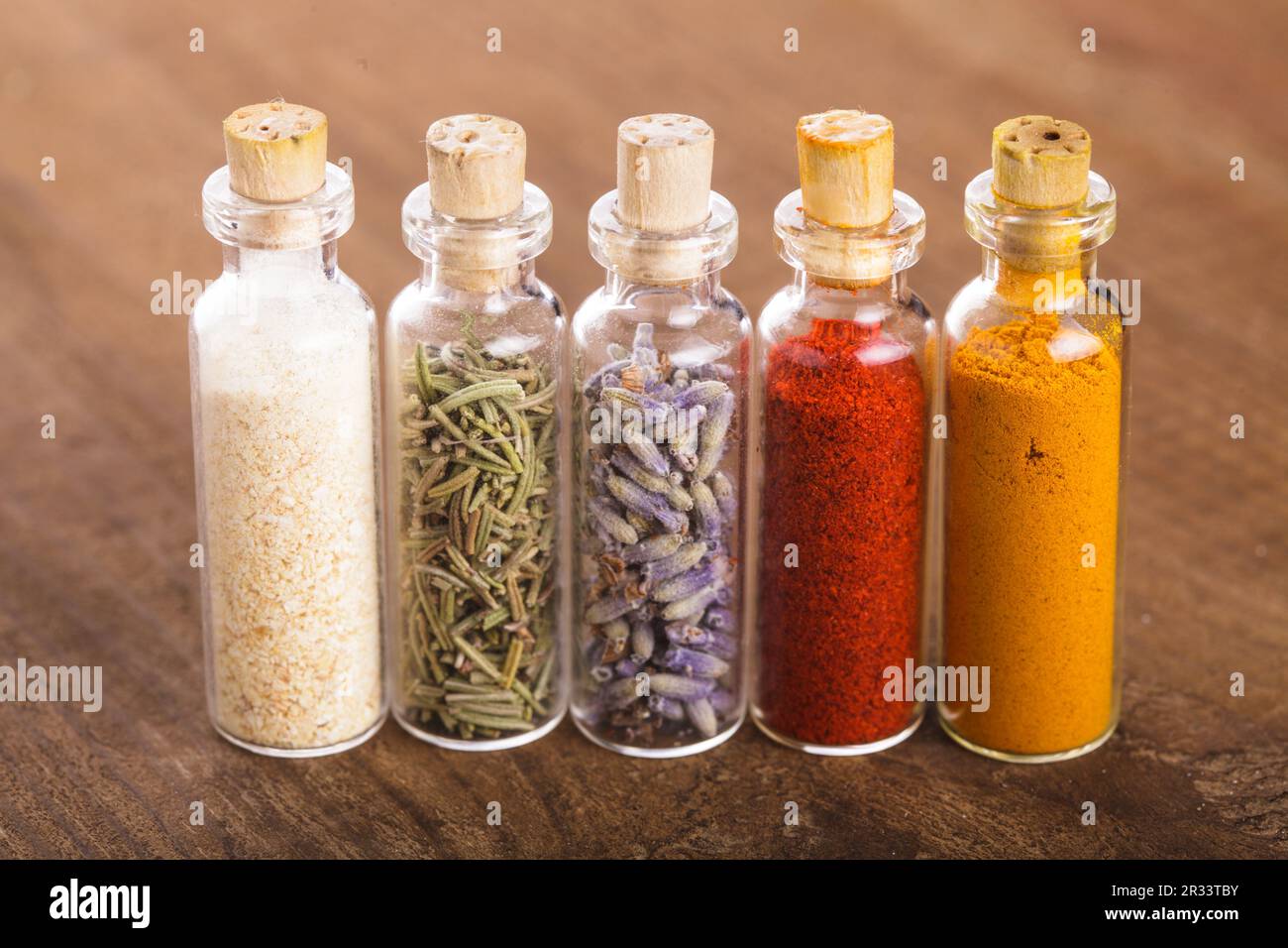 Spice bottles hi-res stock photography and images - Alamy
