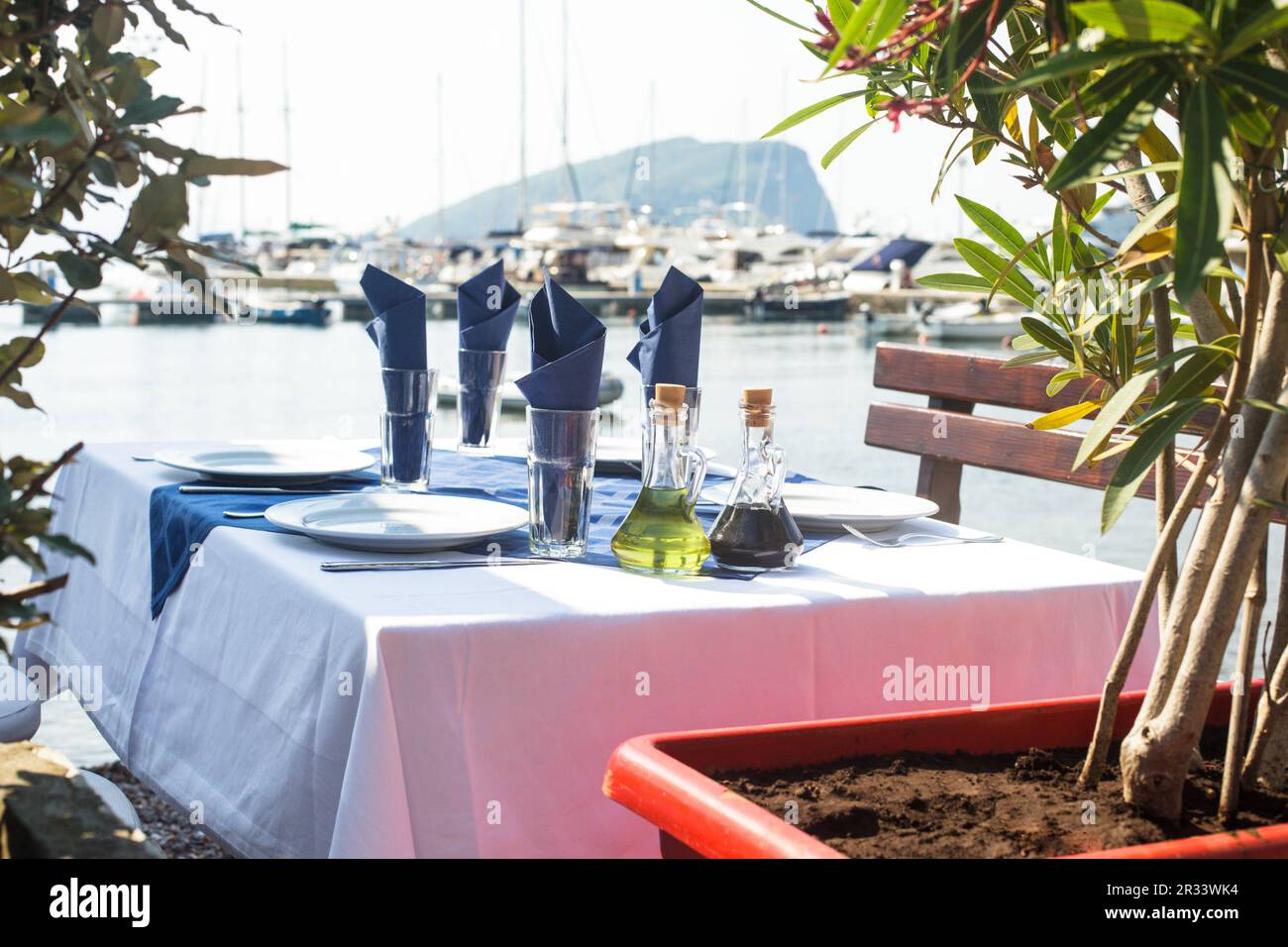 Serving table outdoor Stock Photo - Alamy