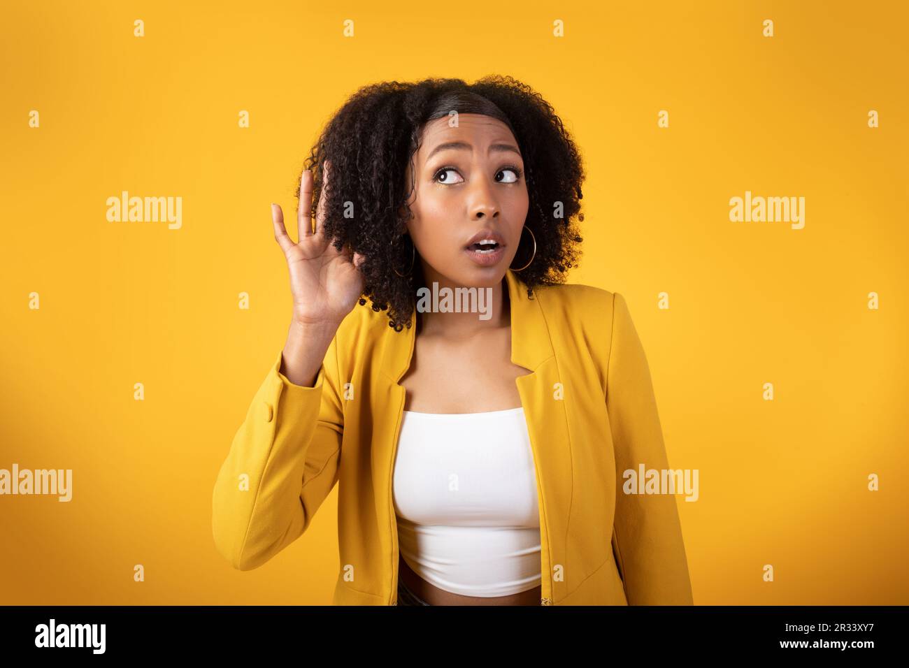 African american lady eavesdropping hi-res stock photography and images ...