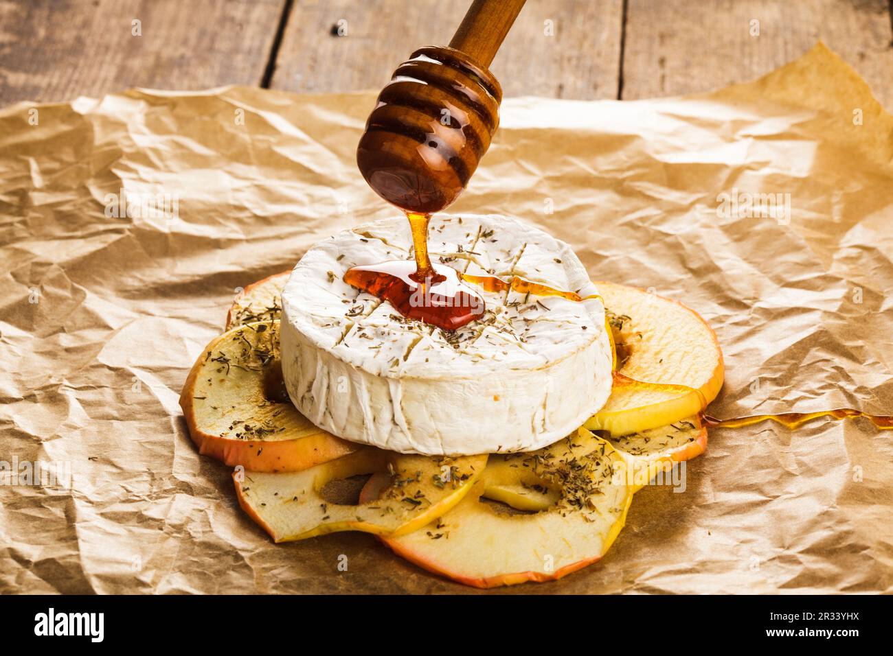 Closeup baked brie hi-res stock photography and images - Alamy