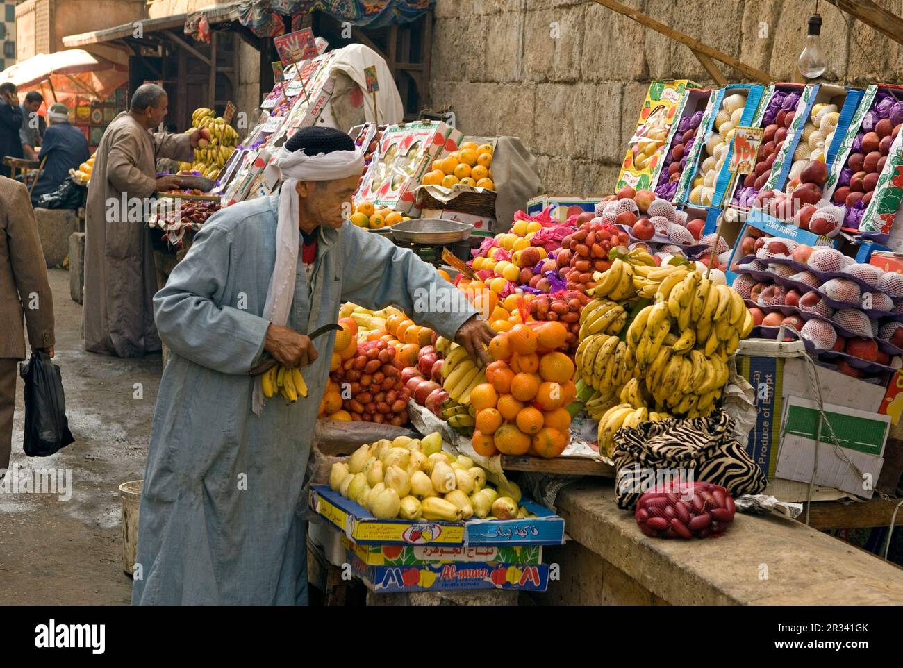 Fruit vending stands in Cairo, Egypt Stock Photo - Alamy
