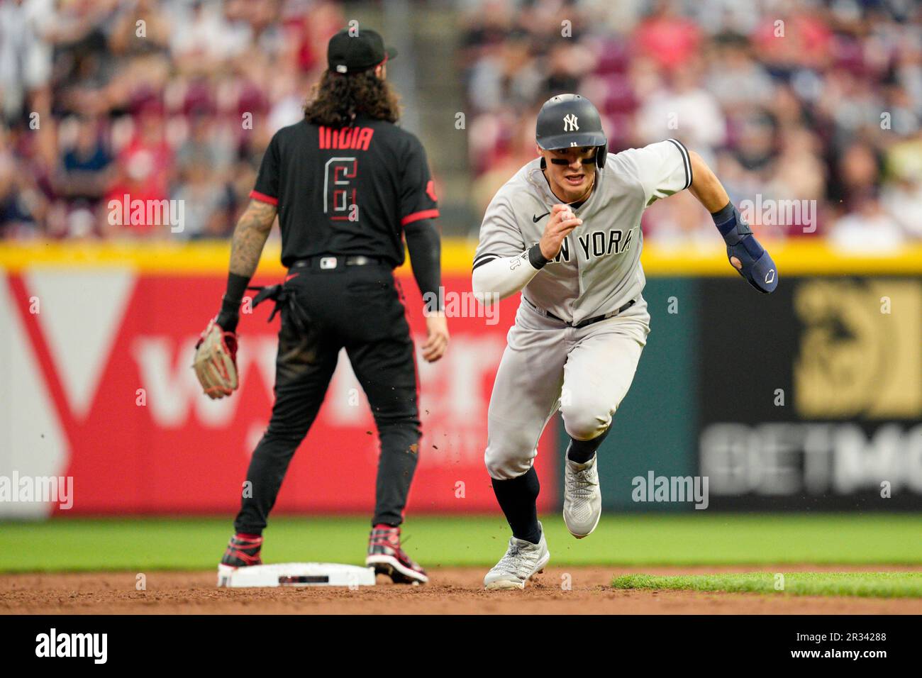 New York Yankees' Anthony Volpe advances to third base in a baseball ...