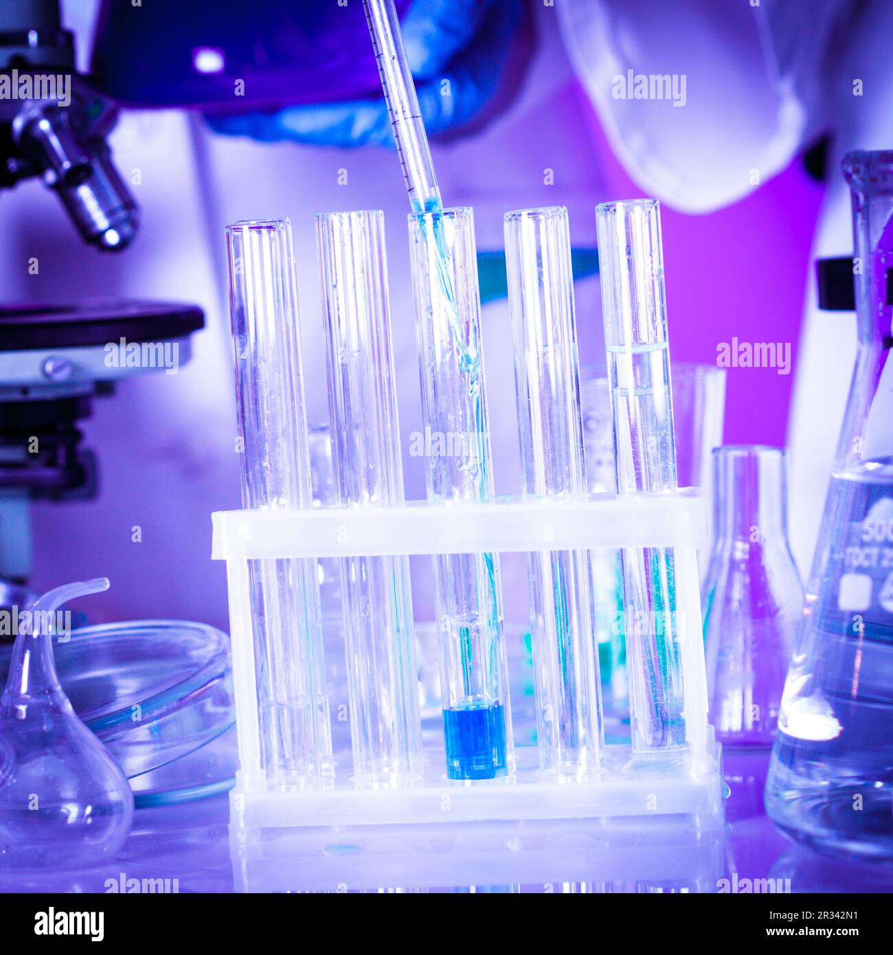 Laboratory microscope test tubes hi-res stock photography and images ...