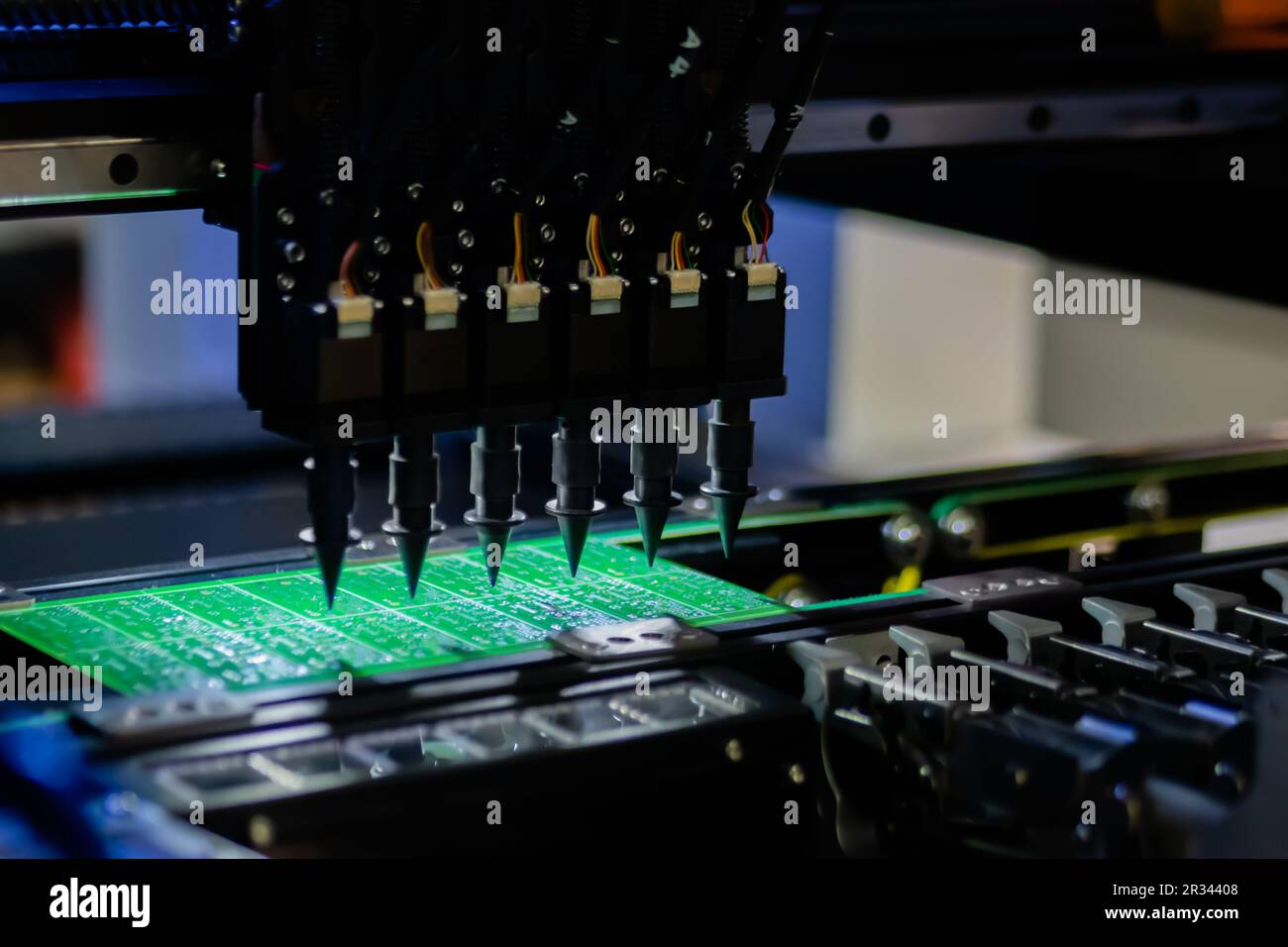 Automatic SMD pick and place machine assembling computer circuit board ...