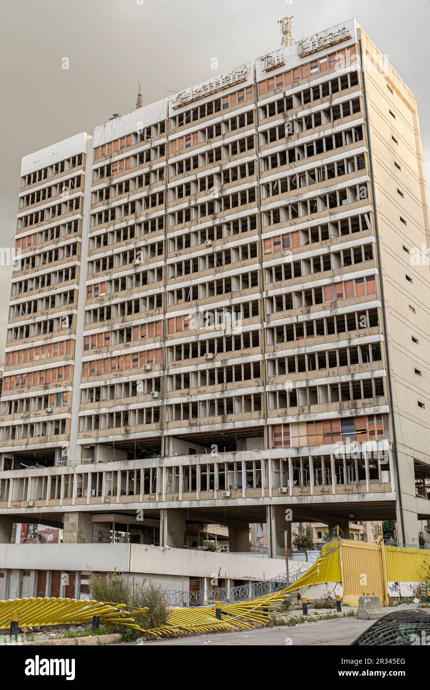 ffice building in Beirut destroyed in an explosion, Beirut, Lebanon ...