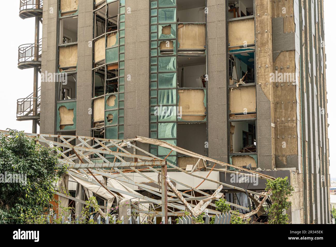 Beirut destroyed hi-res stock photography and images - Alamy