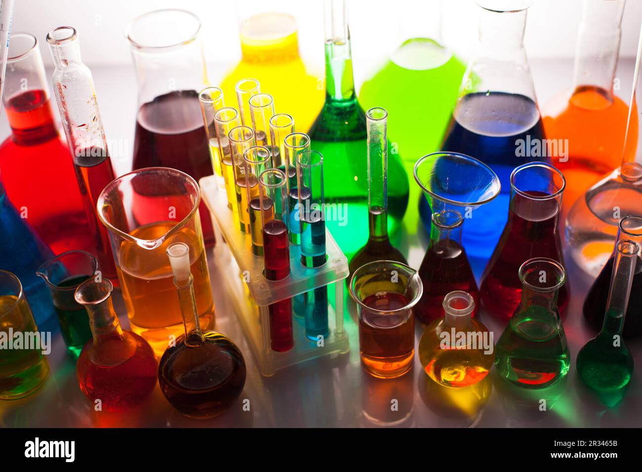 Conical glass beaker hi-res stock photography and images - Alamy