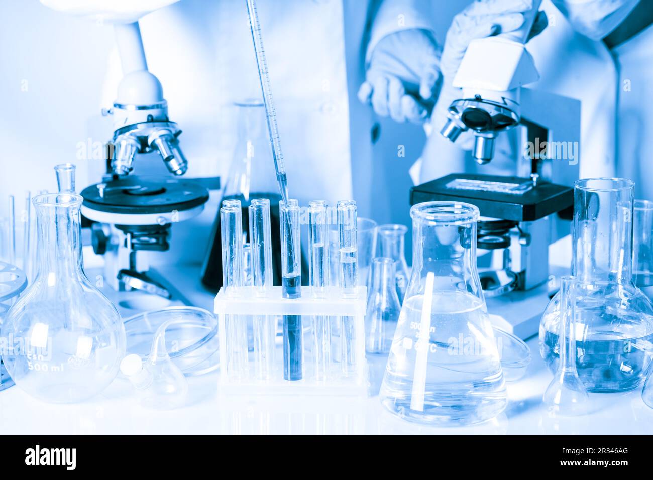 Scientists in the chemical laboratory Stock Photo - Alamy