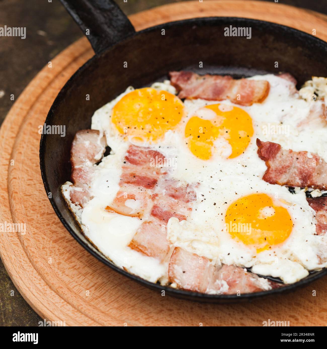 Old and rusty pan hi-res stock photography and images - Alamy