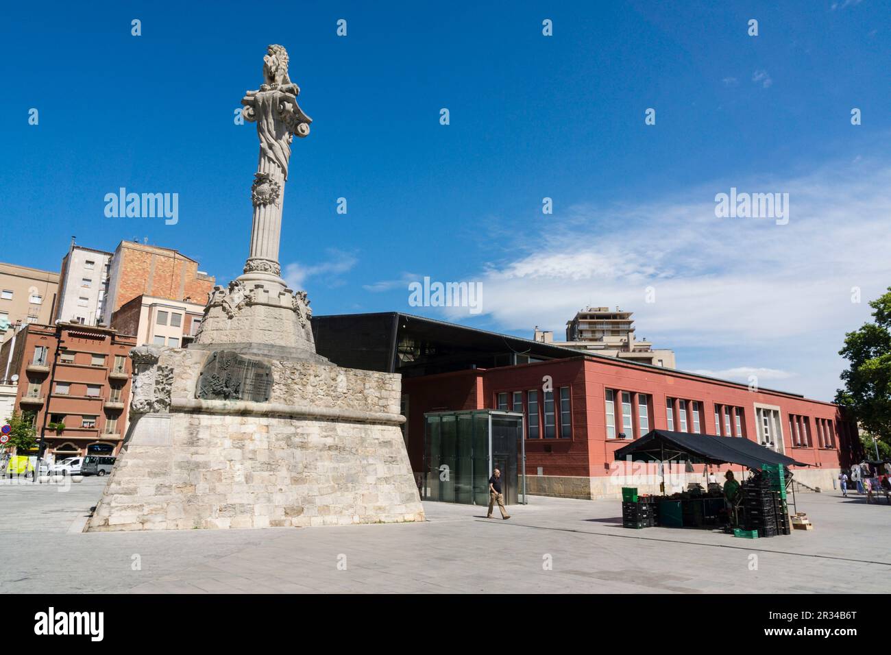 monumento a los artilleros, plaza Calvet i Rubalcaba, Girona, Catalunya ...