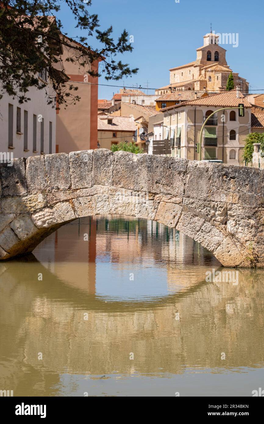 puente sobre el rio Duero y Iglesia de Nuestra Sra. Del Rivero, San ...