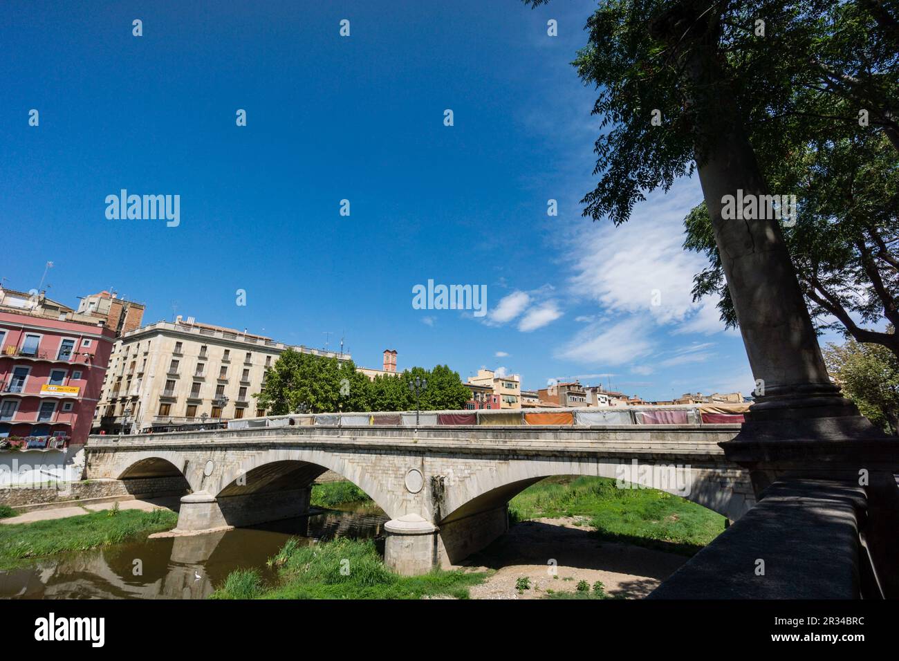 Arquitectura o edificio hi-res stock photography and images - Alamy