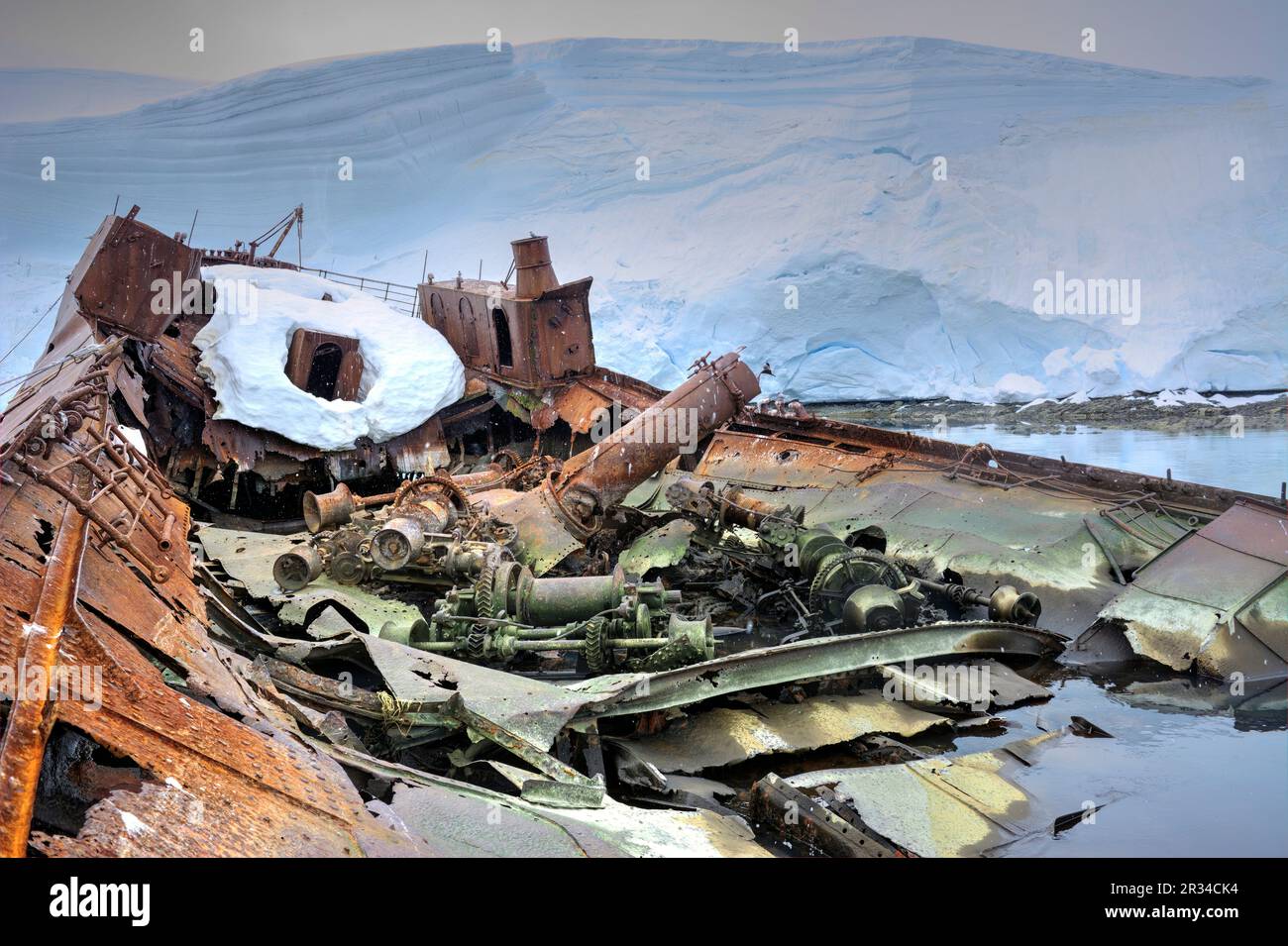 Governoren Shipwreck in Antarctica Stock Photo - Alamy