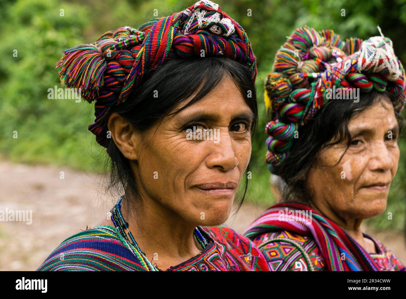 Mujeres mayas de guatemala hi-res stock photography and images - Alamy