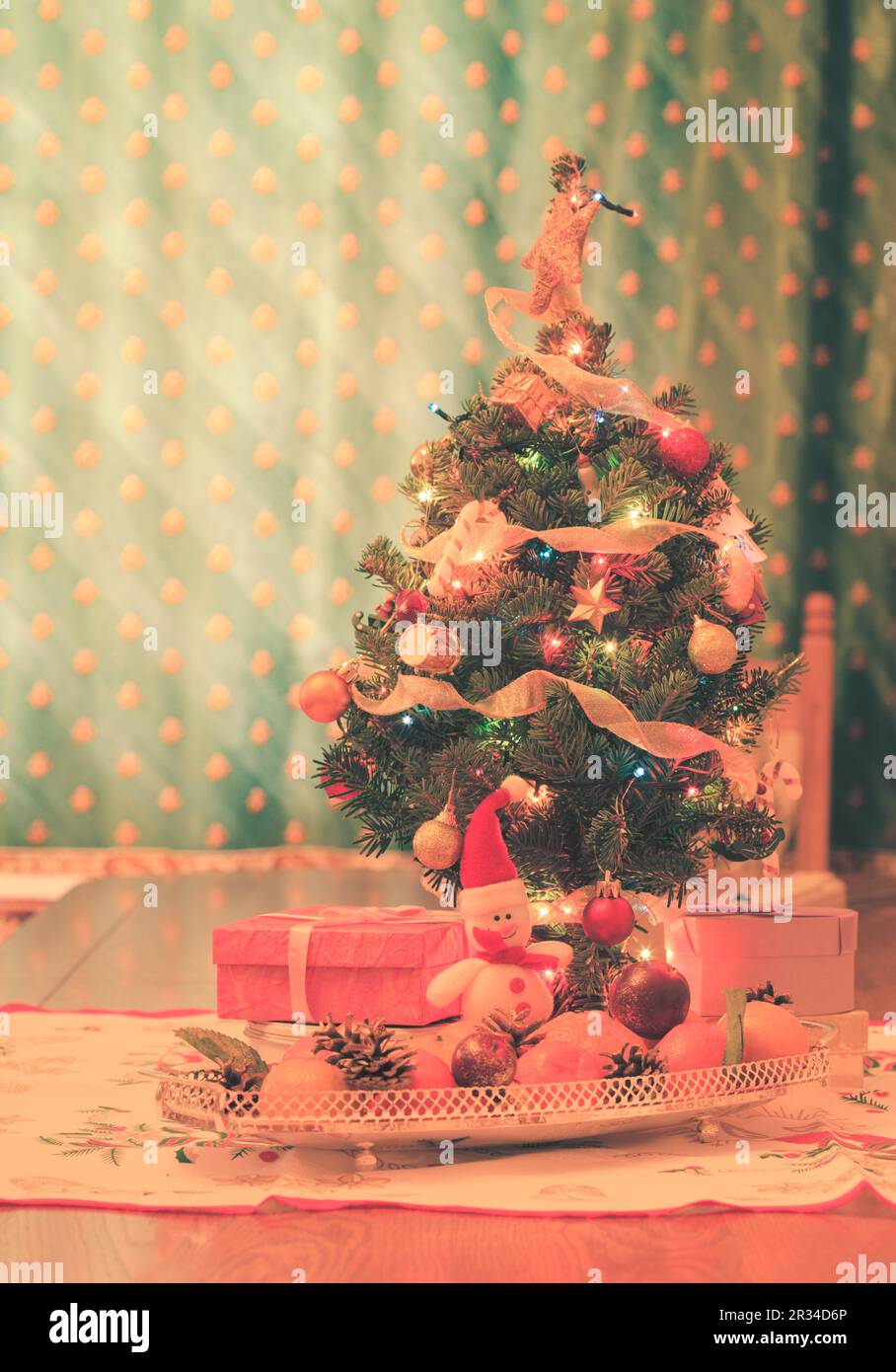 Christmas tree apple orange hi-res stock photography and images - Alamy