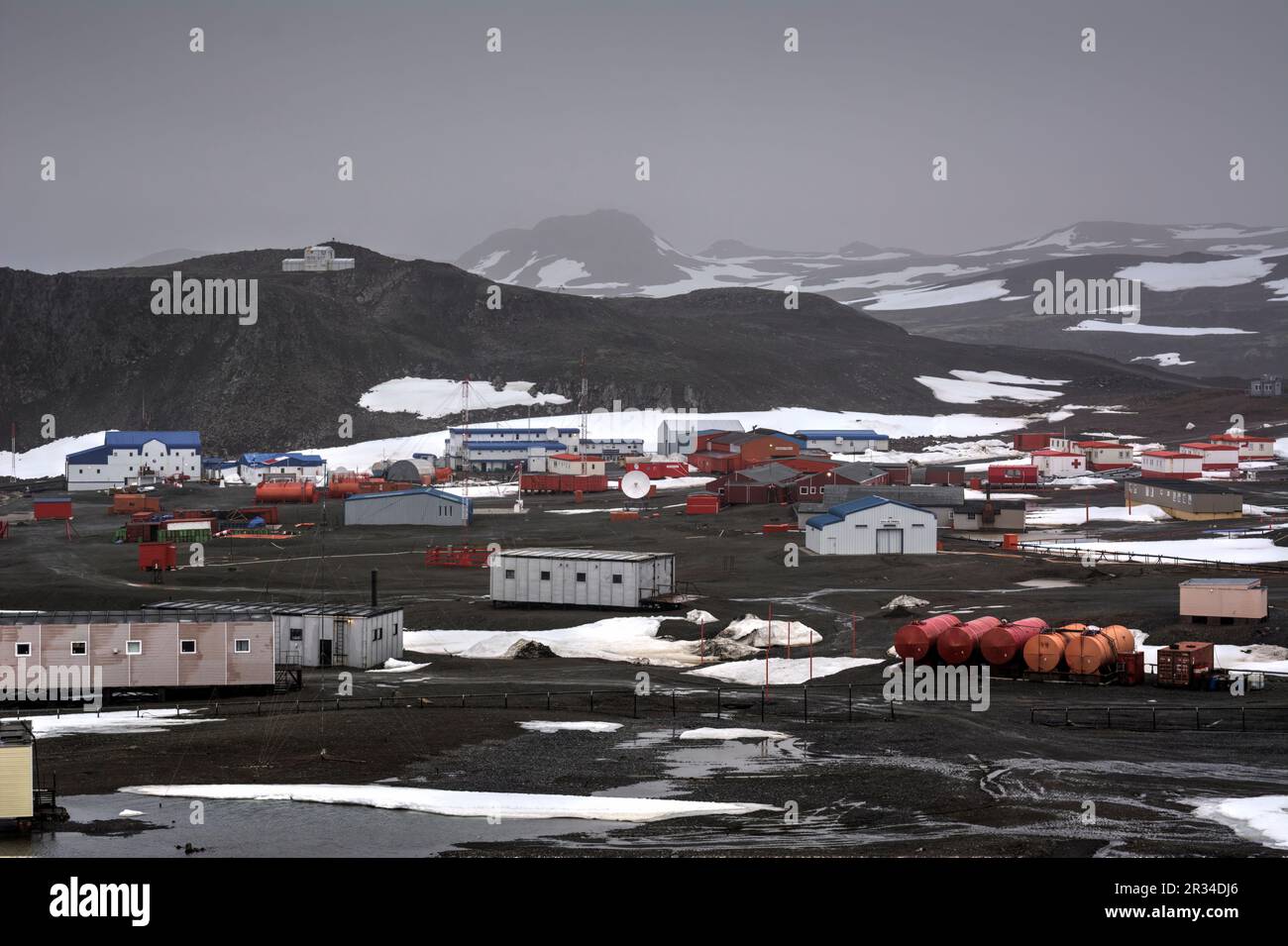 Base Bellingshausen and Base Presidente Eduardo Frei Montalva in ...