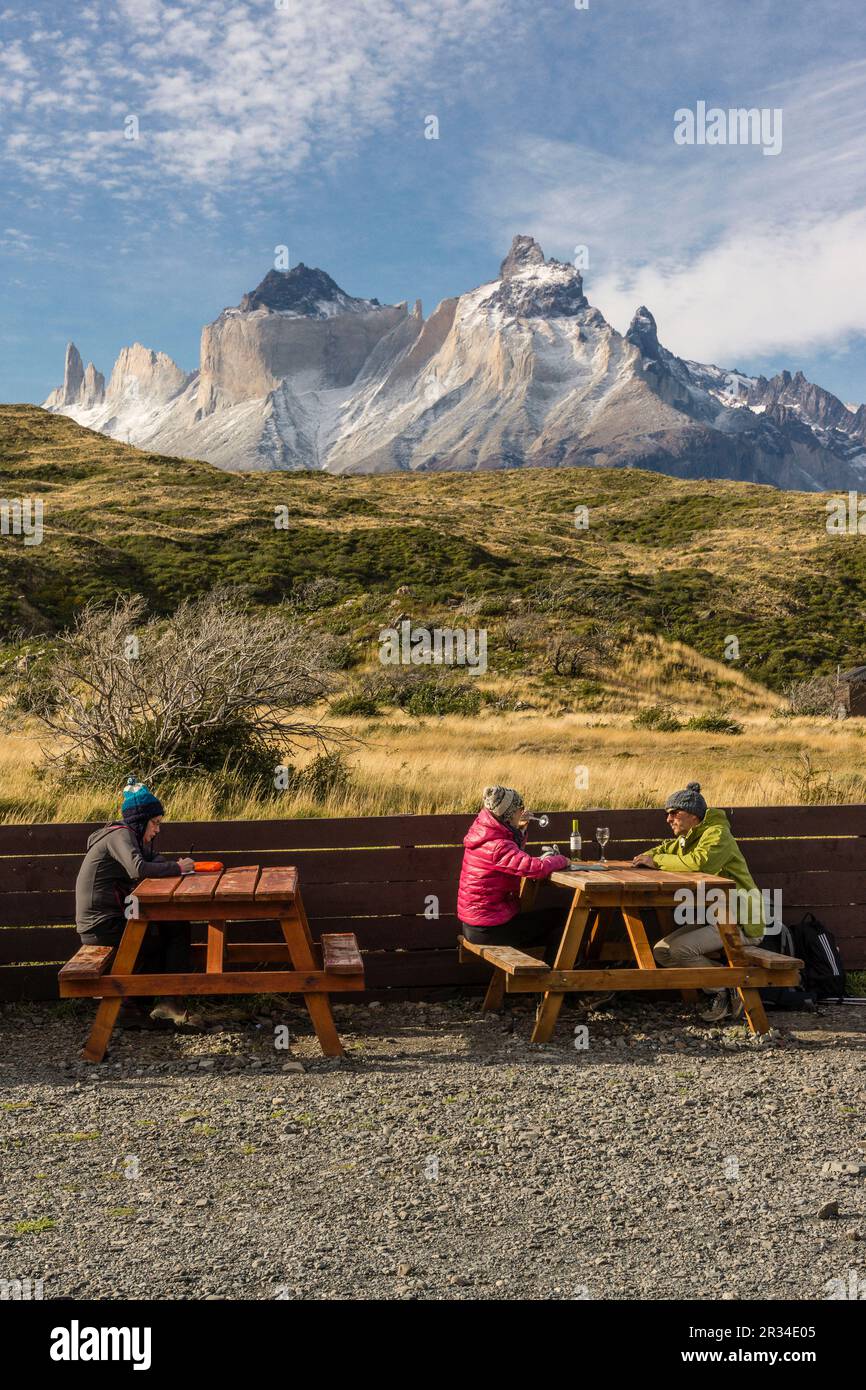 cuernos del Paine, refugio Paine Grande, trekking W, Parque nacional ...