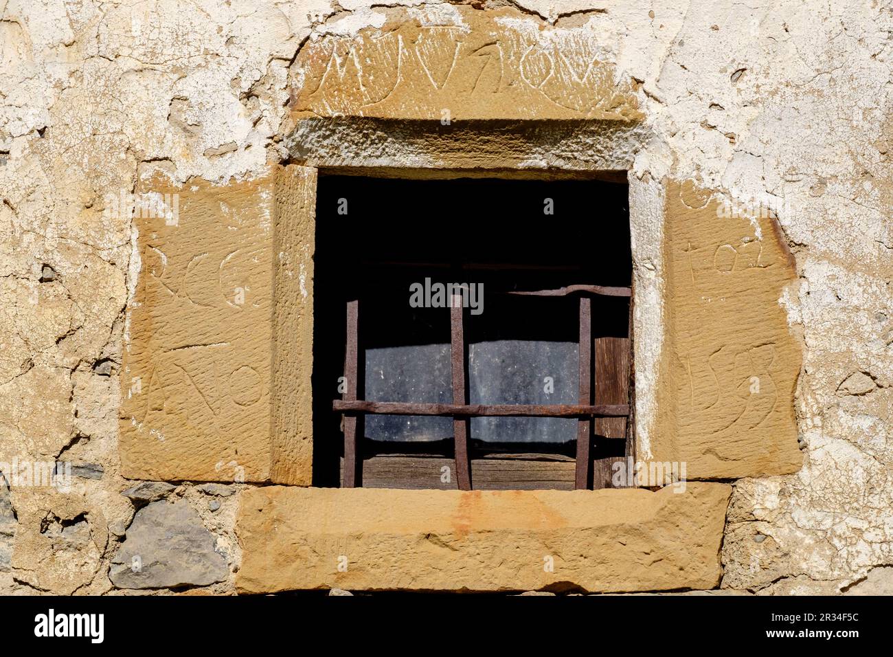 iglesia de . Nerín, . Edificio Religioso Fortificado, Huesca, Aragón ...