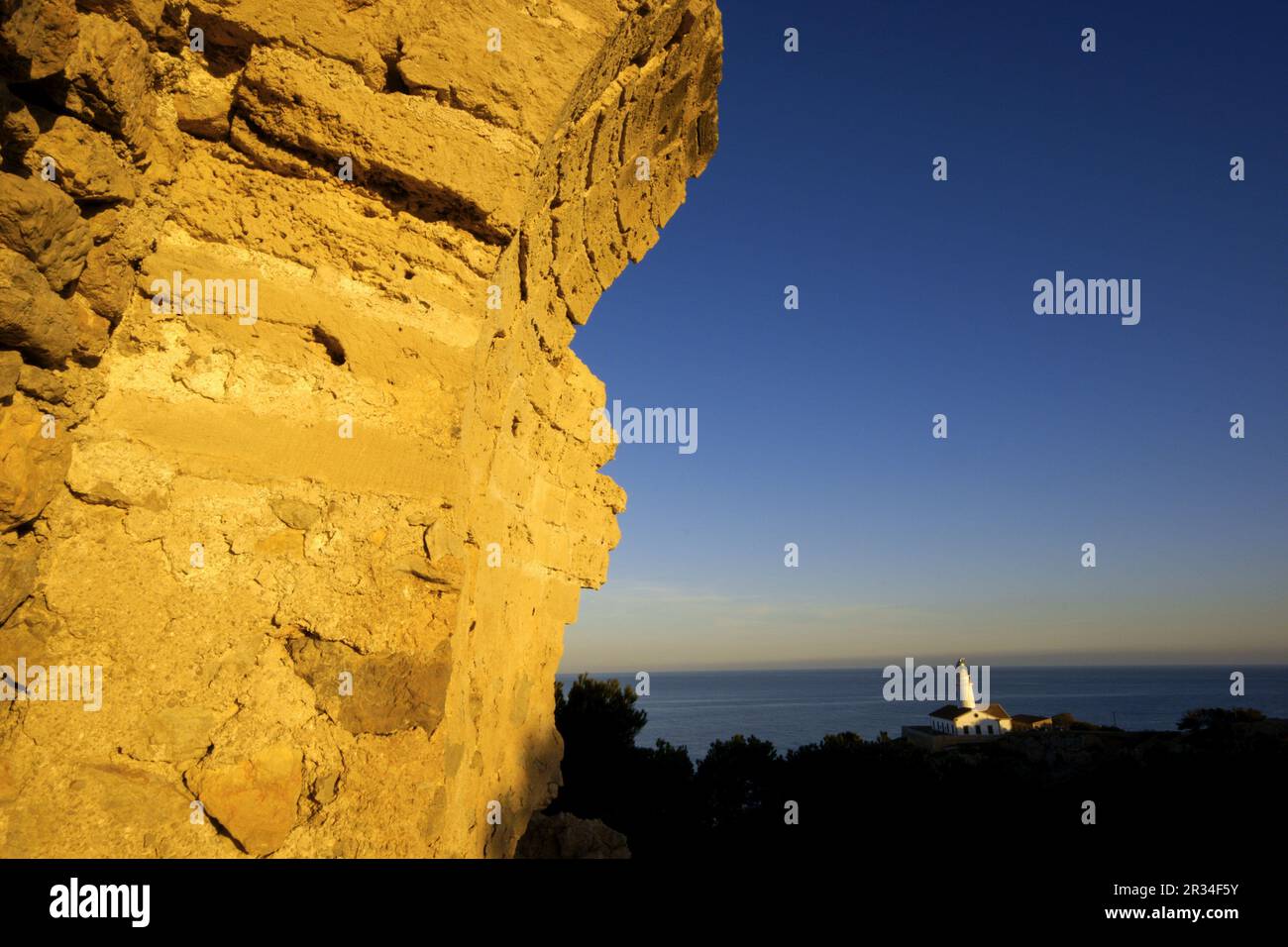 Torre y faro hi-res stock photography and images - Alamy