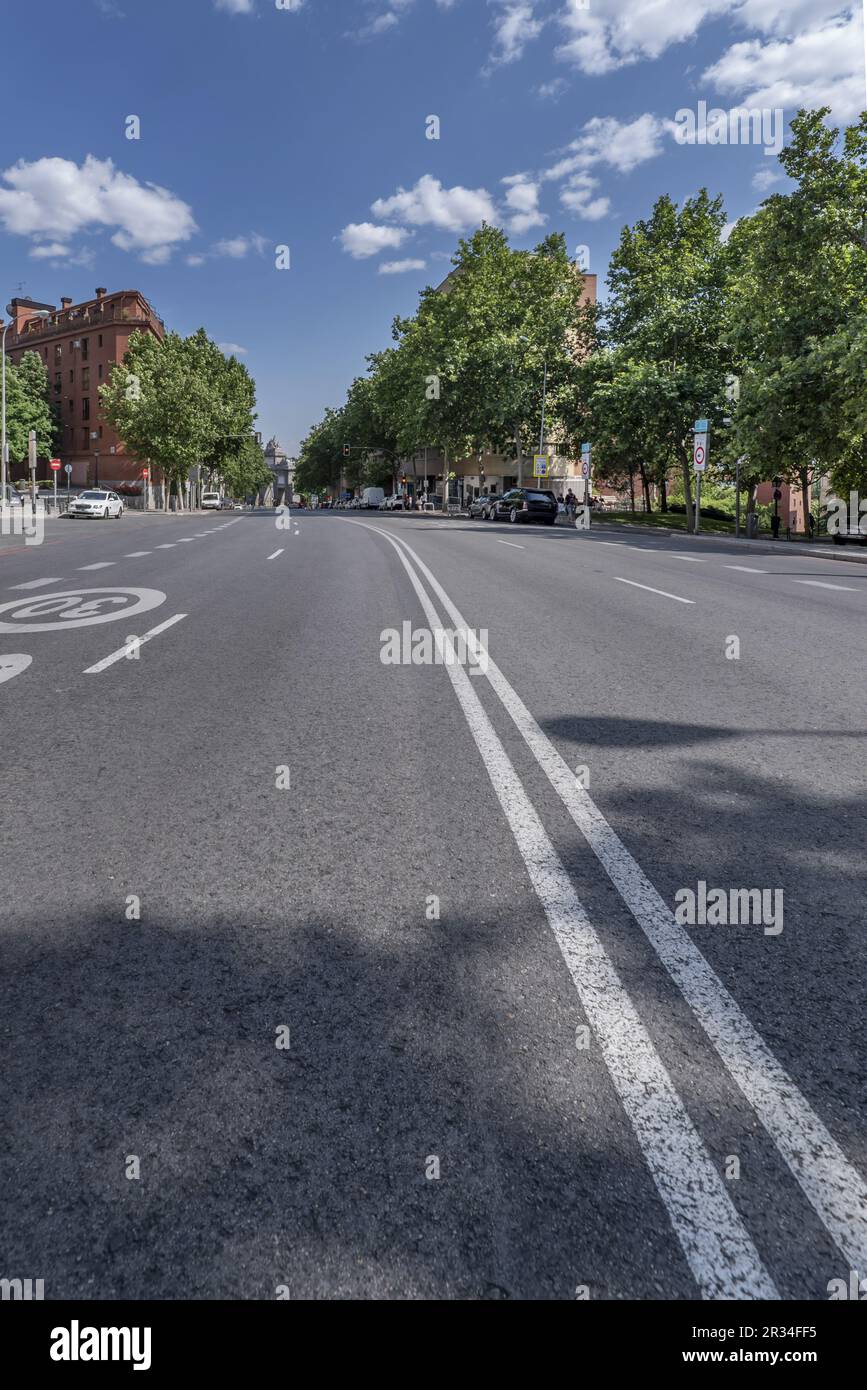 Car park tar empty hi-res stock photography and images - Alamy