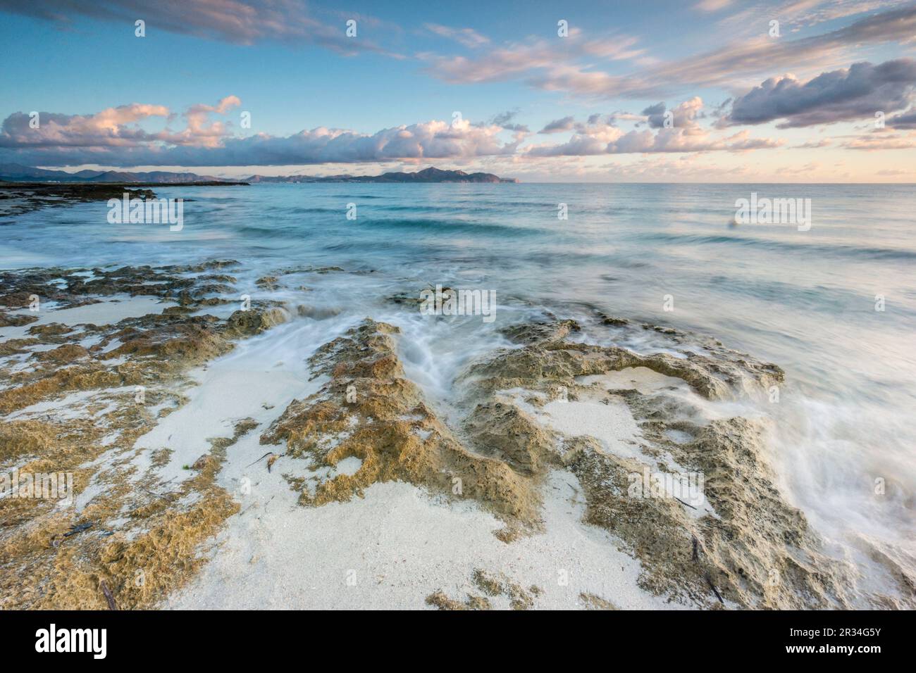 Playa y bahia hi-res stock photography and images - Alamy