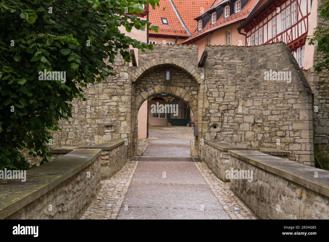 Drawbridge castle hi-res stock photography and images - Alamy