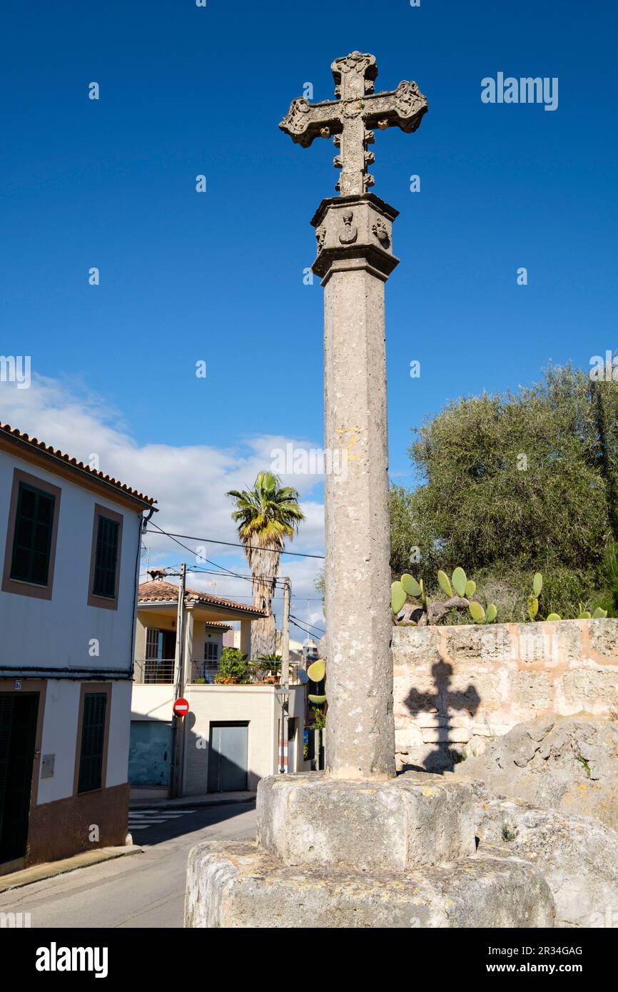 cruz de termino Creu den Molondrí, siglo XIX , Joan Obrador , estilo ...