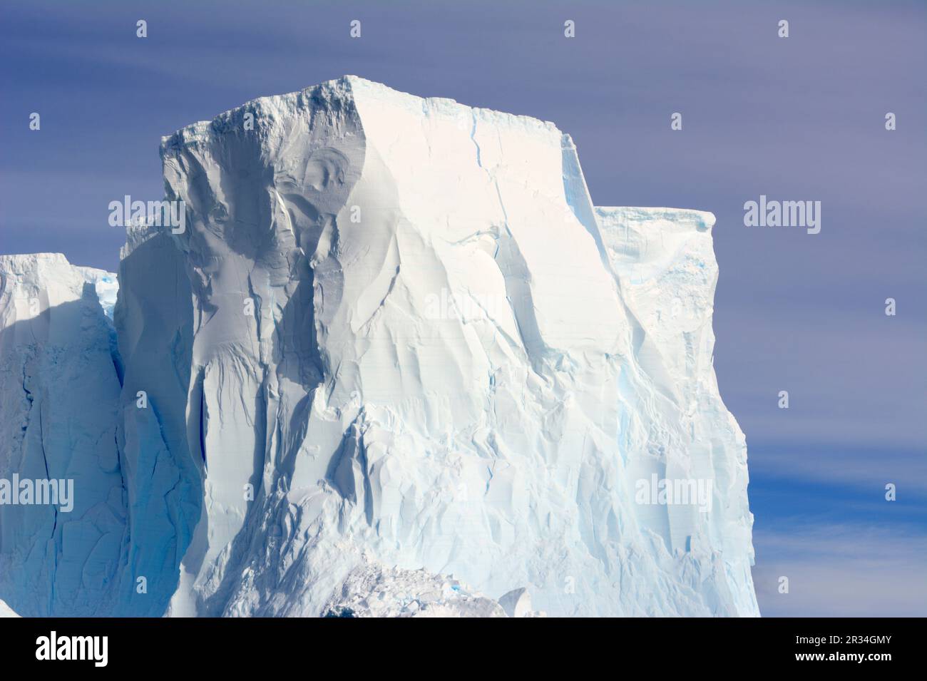Melting ice sculptures hi-res stock photography and images - Alamy