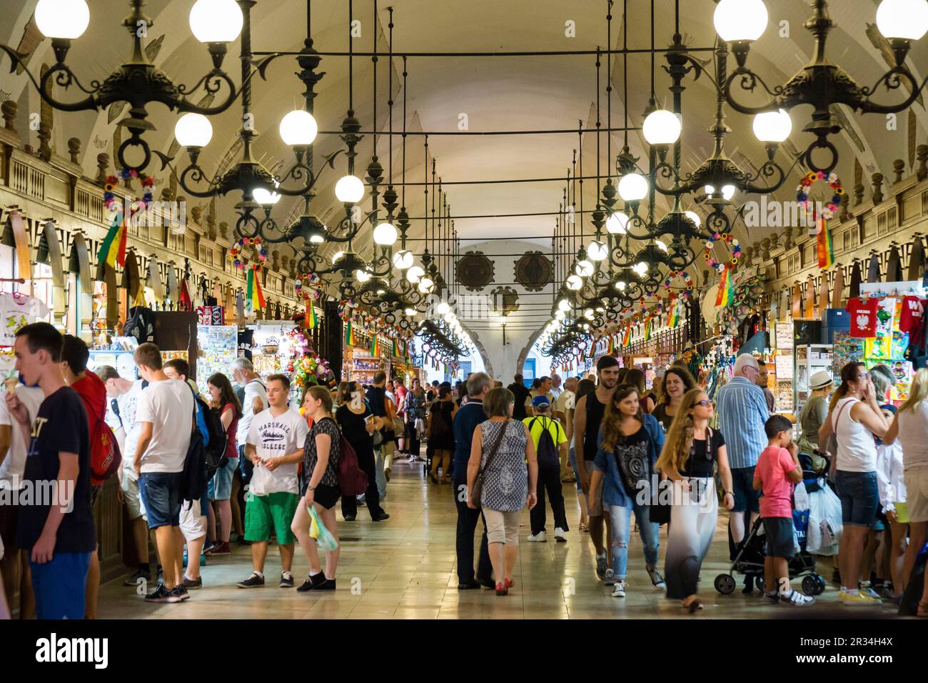 Edificio sukiennice hi-res stock photography and images - Alamy