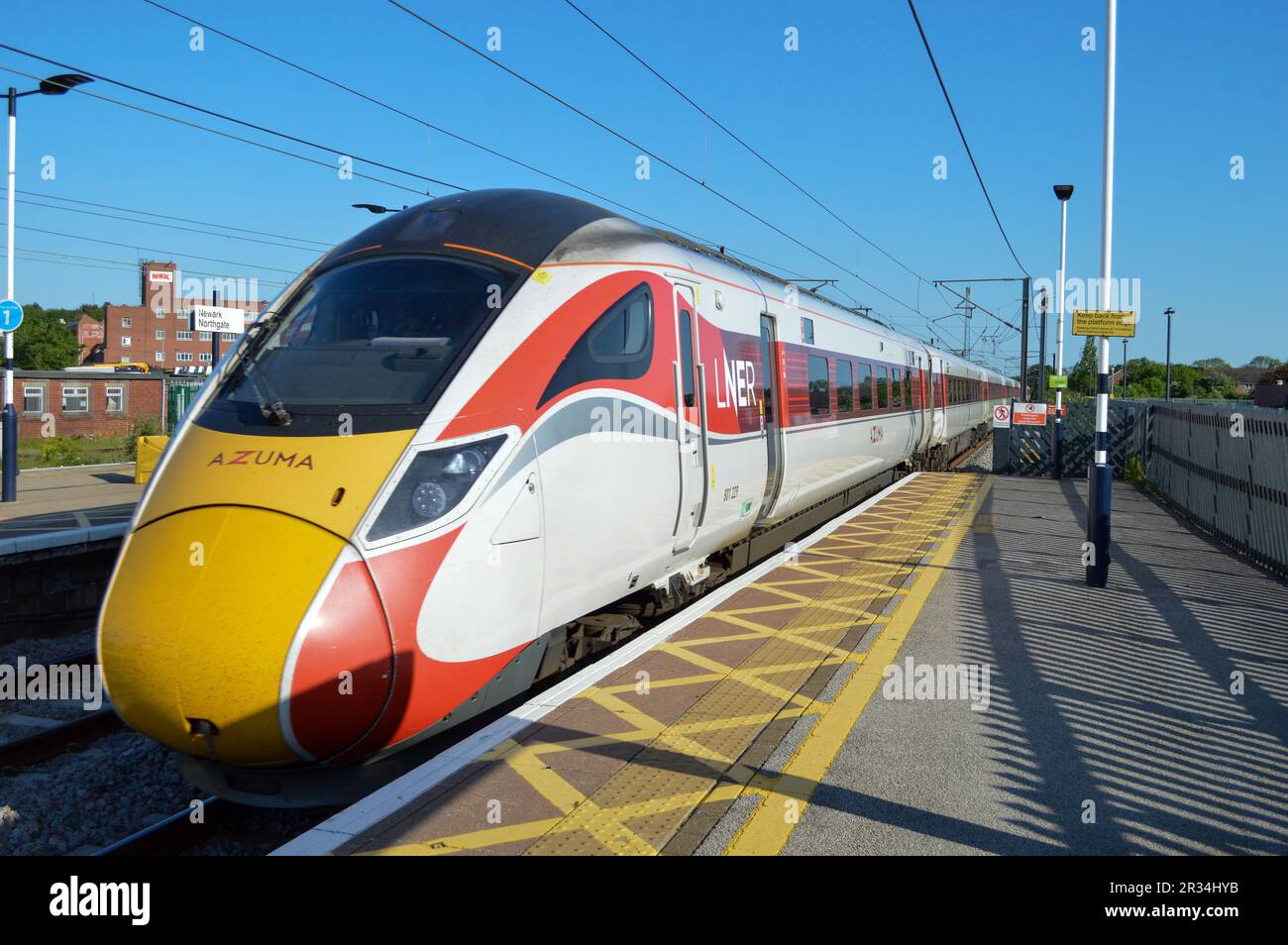 Train passing through Newark Northgate Railway Station Stock Photo - Alamy