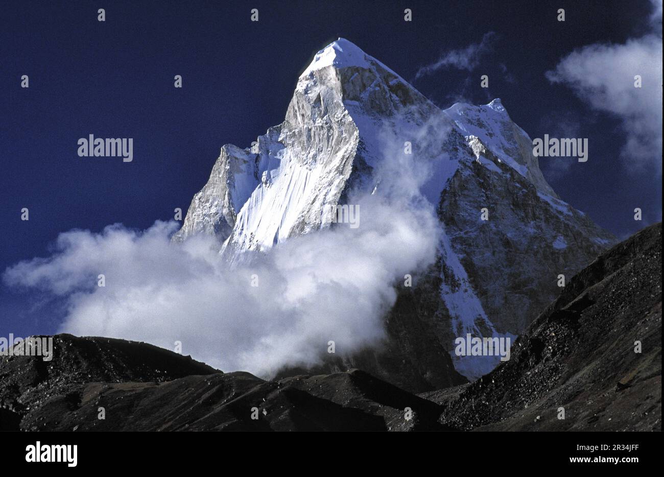 Pico Shivling (6543m.). Himalaya Garhwal. Uttar Pradesh.India.Asia ...