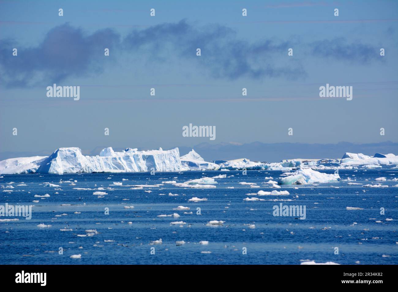 Enigmatic icebergs hi-res stock photography and images - Alamy