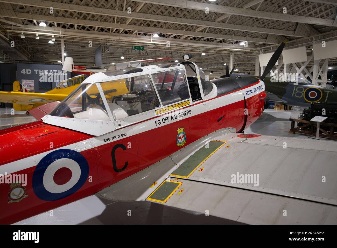 De havilland chipmunk hi-res stock photography and images - Alamy