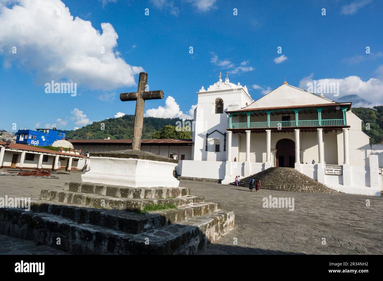 Iglesia de Santiago Apóstol, 1547, Santiago Atitlan, departamento de ...