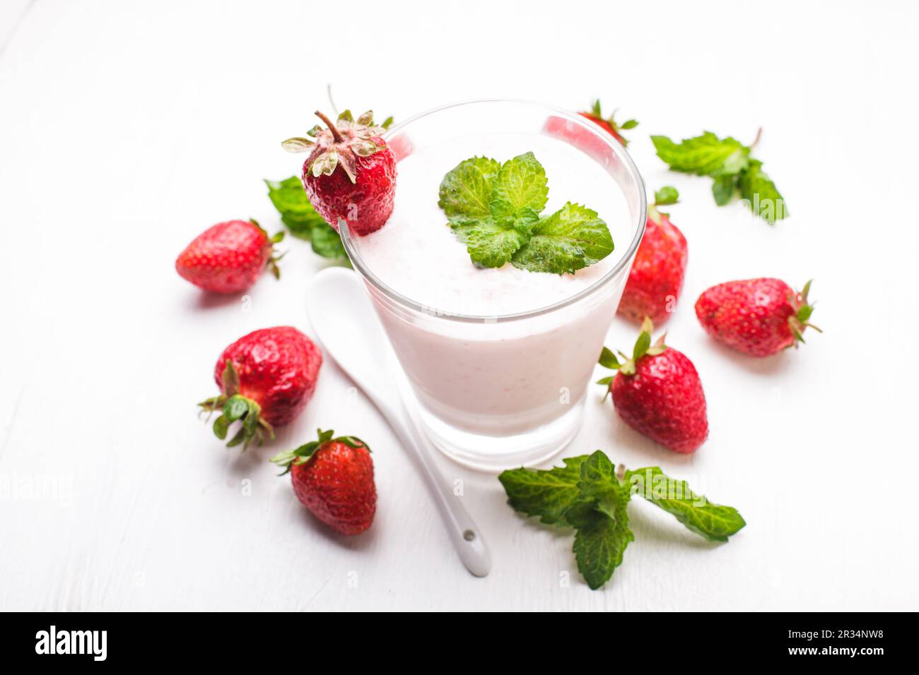 Milk and yoghurt hi-res stock photography and images - Alamy
