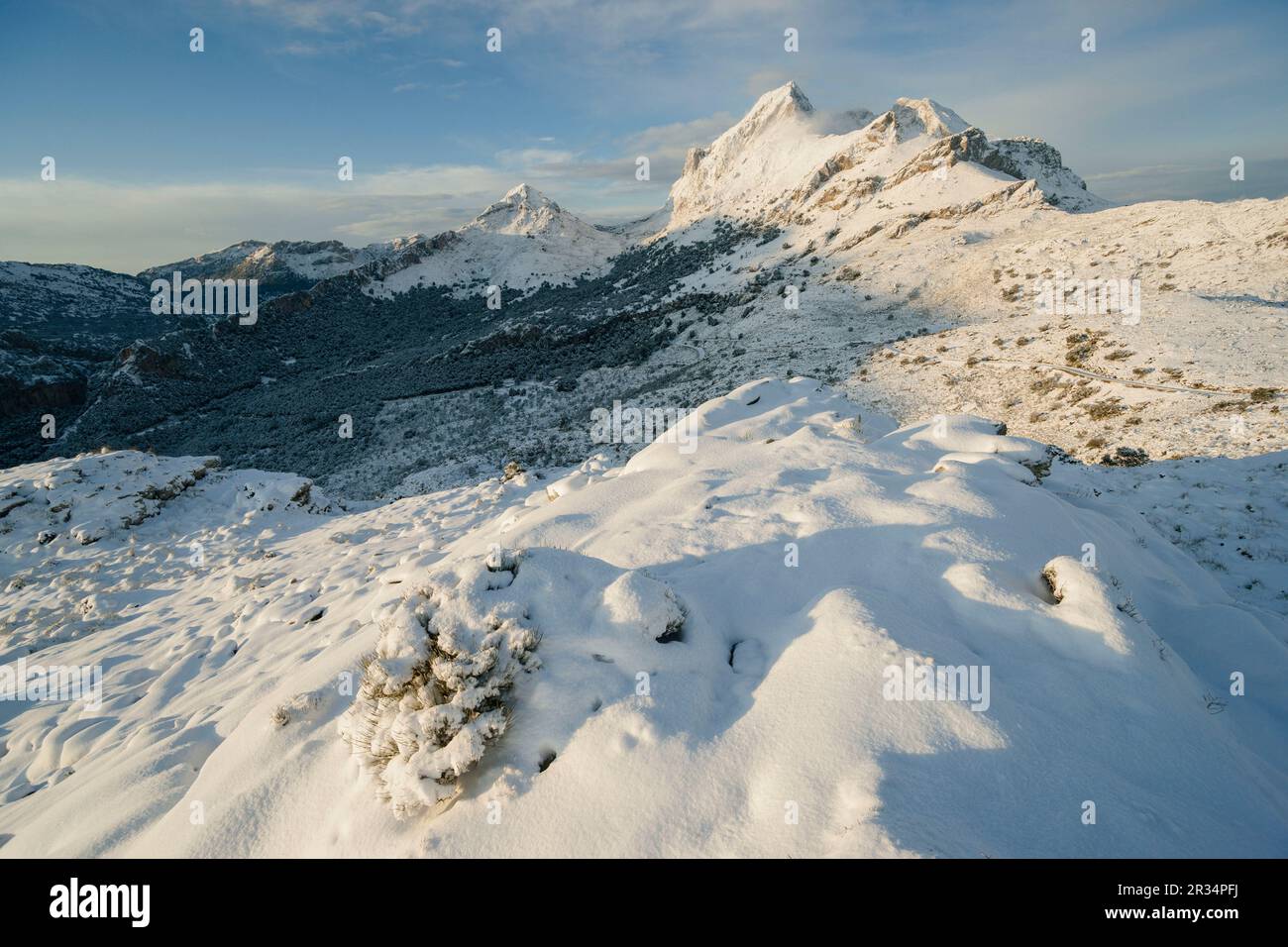 Macizo de piedra hi-res stock photography and images - Alamy