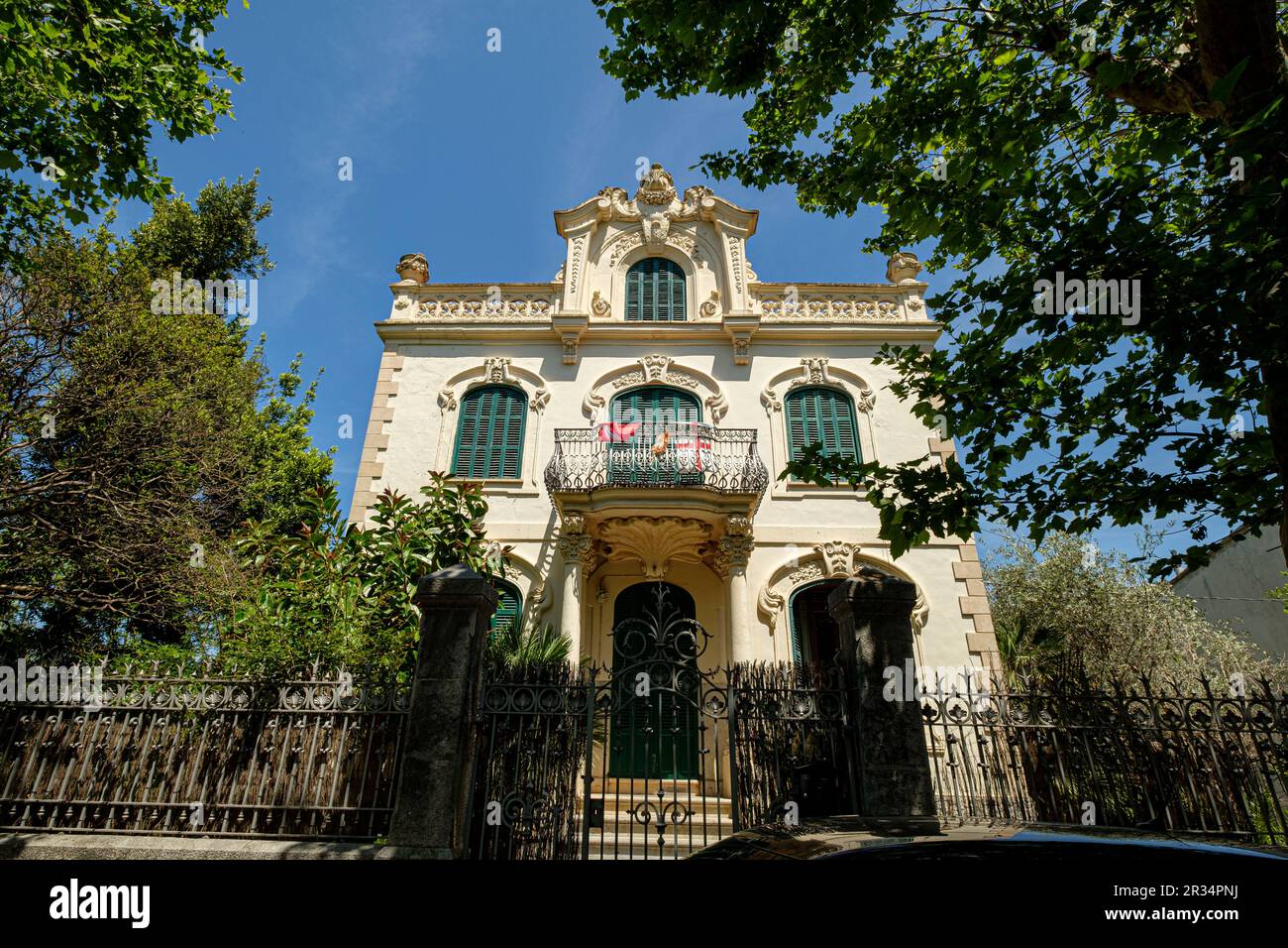 Monumento modernista hi-res stock photography and images - Alamy