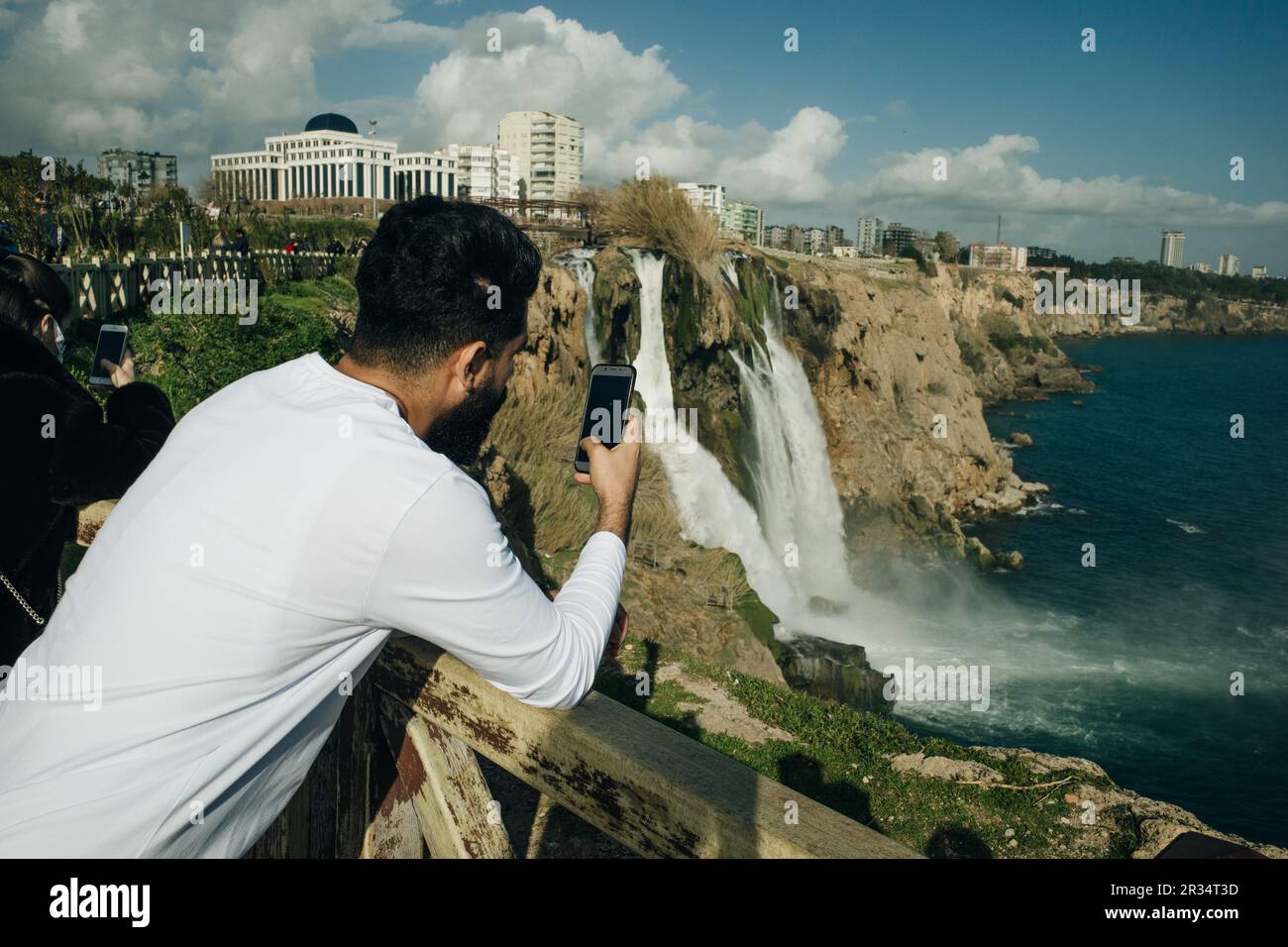 Lower Duden Falls drop off a rocky cliff falling from about 40 m into ...
