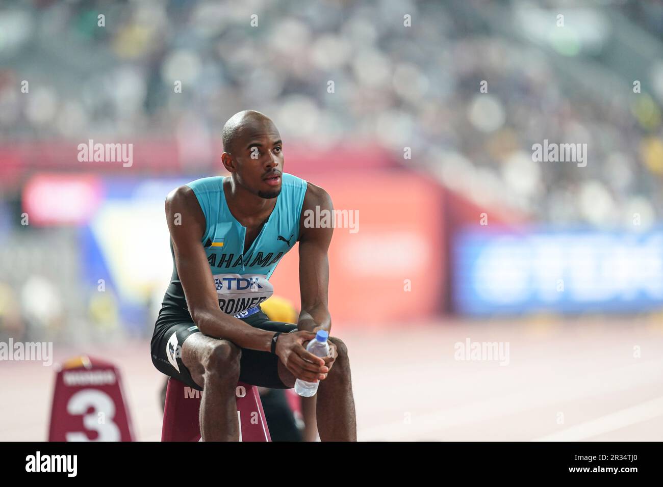 Steven Gardiner running the 400m at the 2019 World Athletics ...