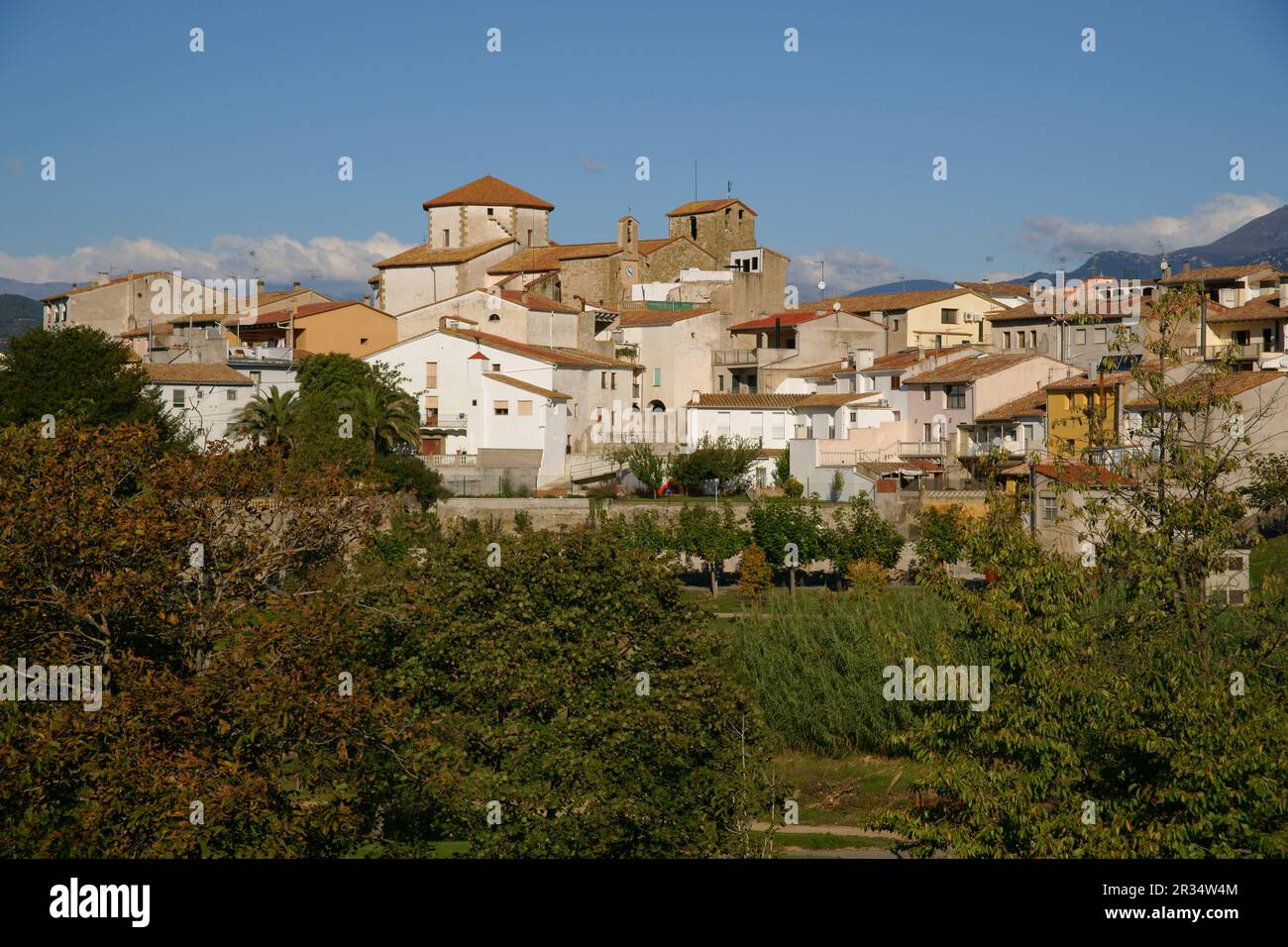 Tortella, nucleo urbano y iglesia de Santa Maria.Garrotxa. Girona ...