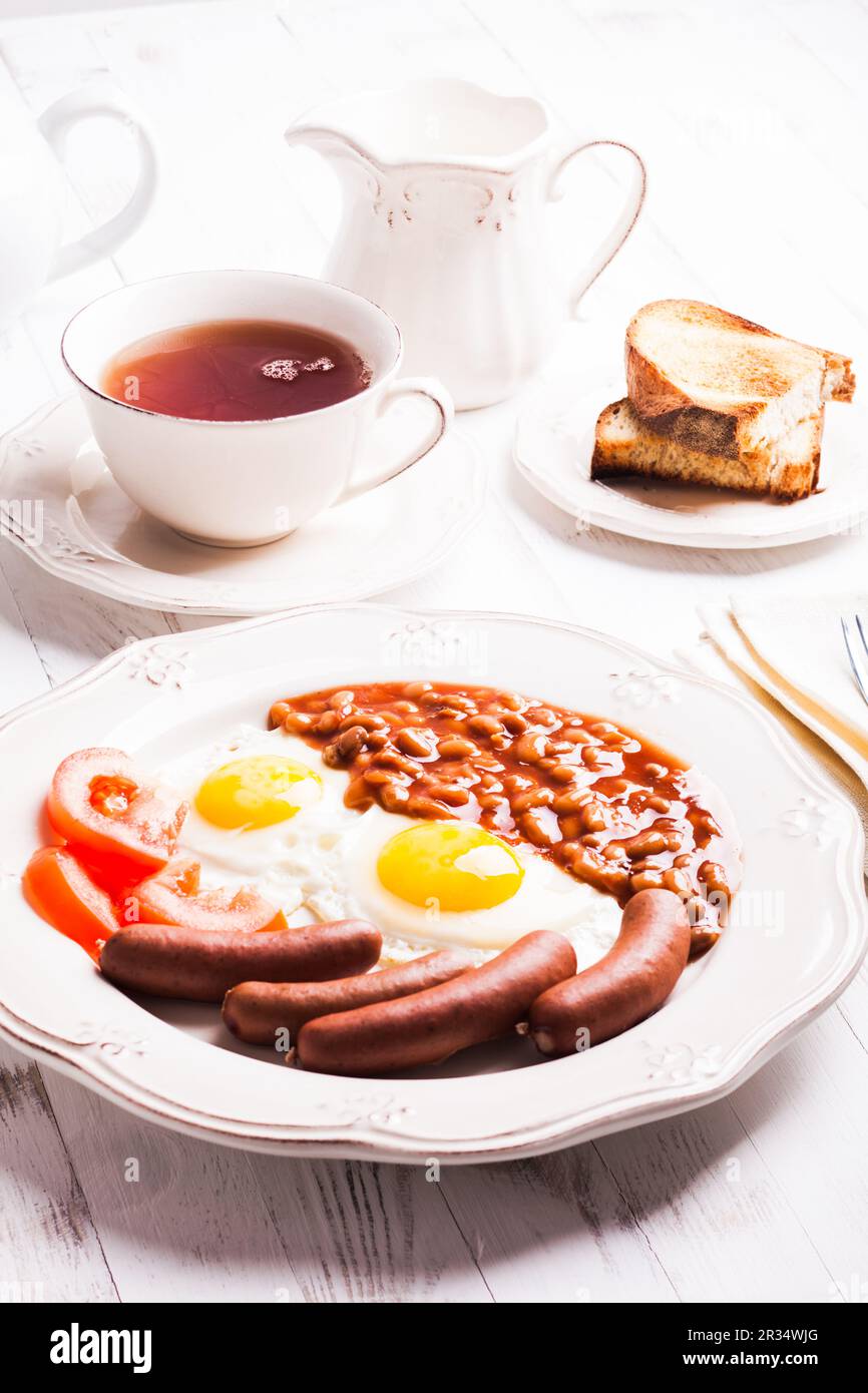 Full english breakfast cup of tea hi-res stock photography and images ...