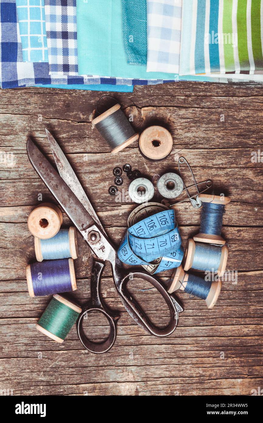 Retro sewing hi-res stock photography and images - Alamy