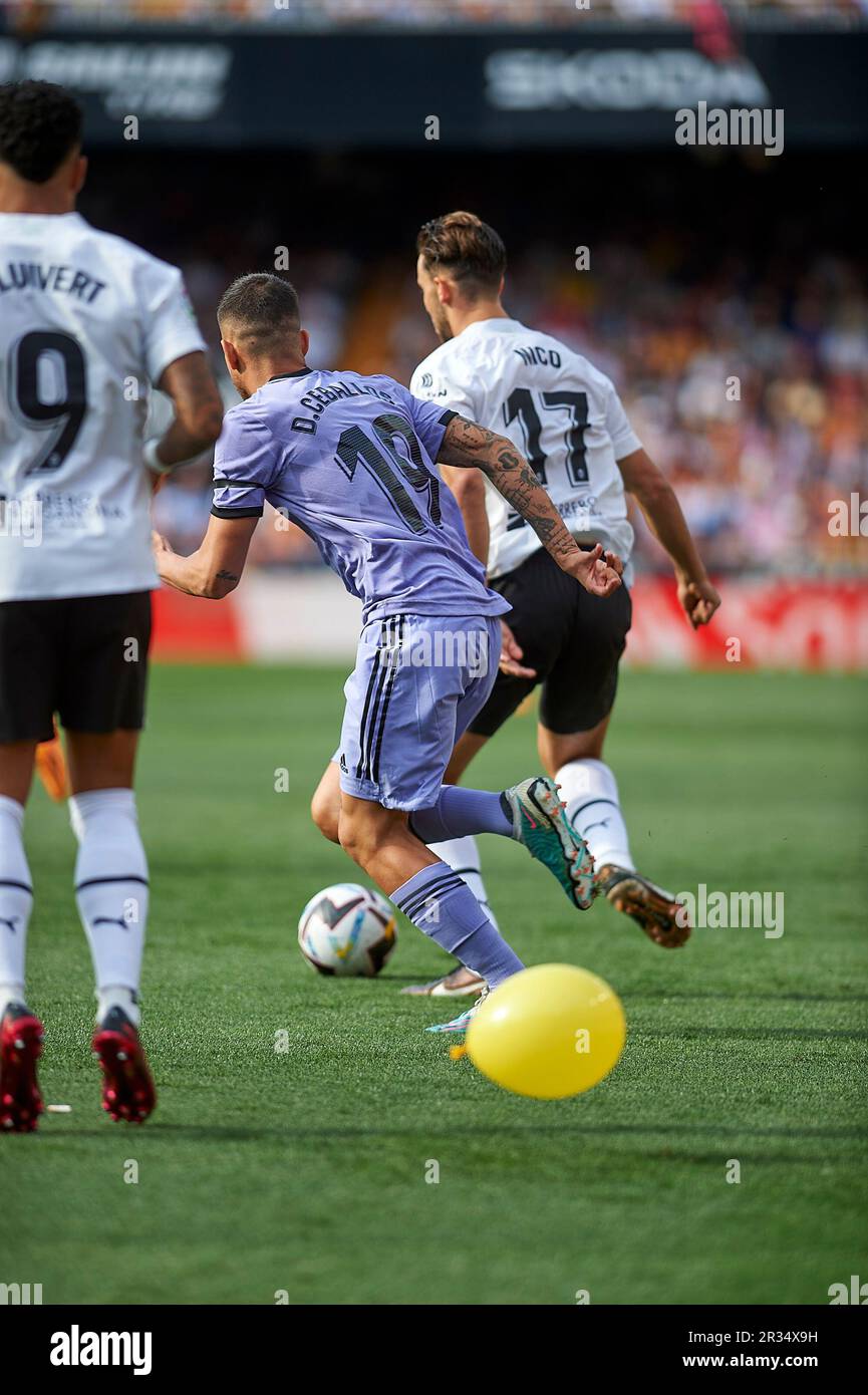 Daniel Ceballos Fernandez of Real Madrid CF, Nico Gonzalez of Valencia ...
